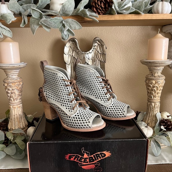 Freebird by Steven | Shoes | Freebird Style Benni White Ankle Boots New With Box Size 9 | Poshmark